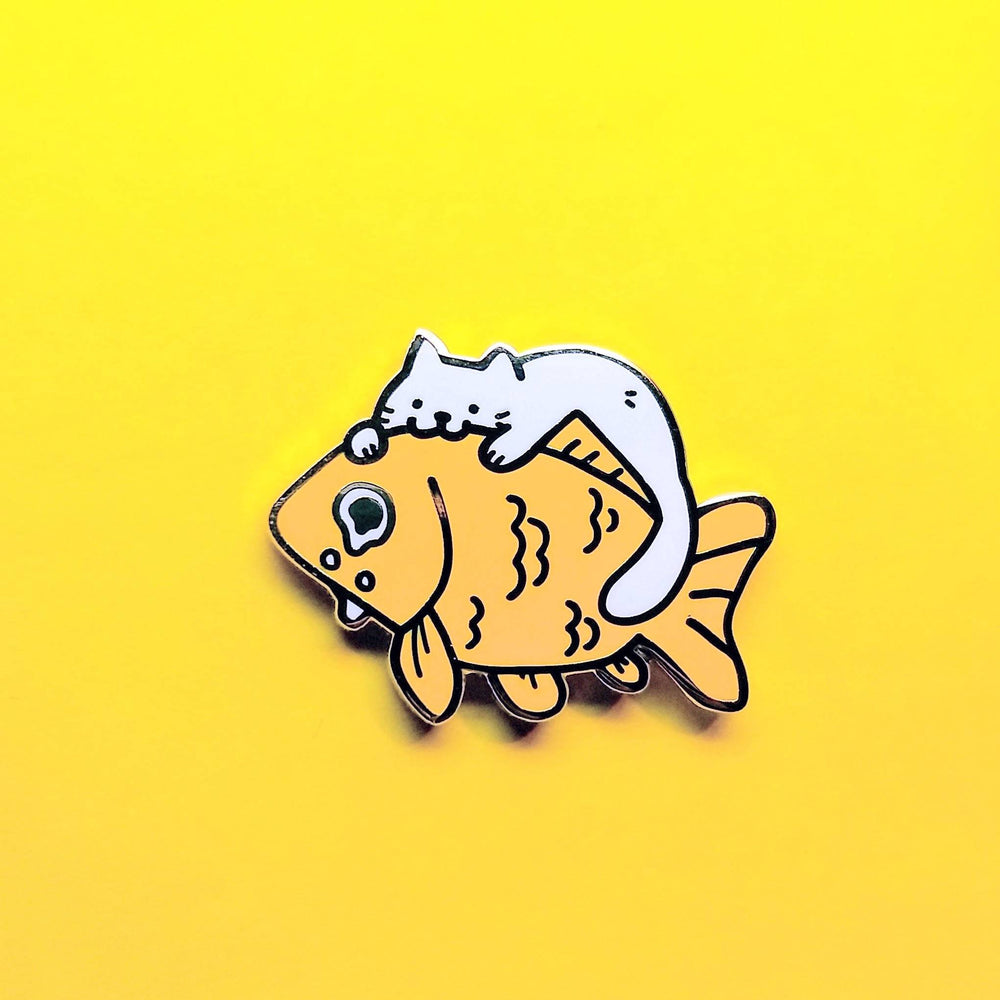 Cat Munch Fish Enamel Pin | crowlines